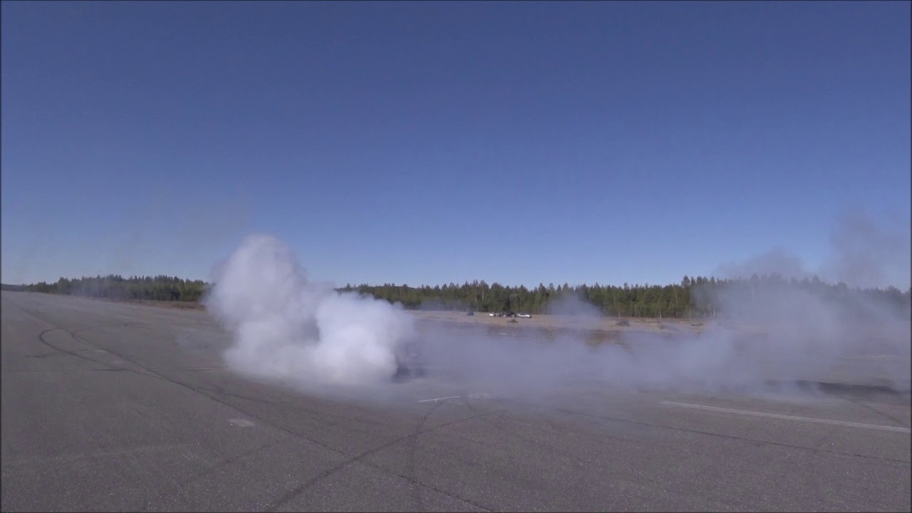 Rök och Bromstest Viper jet - YouTube