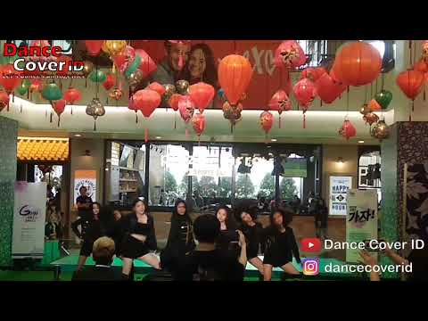Crisiant Dance Cover CLC at KPOP DAY 2020 Kaja Plaza Indonesia 020220