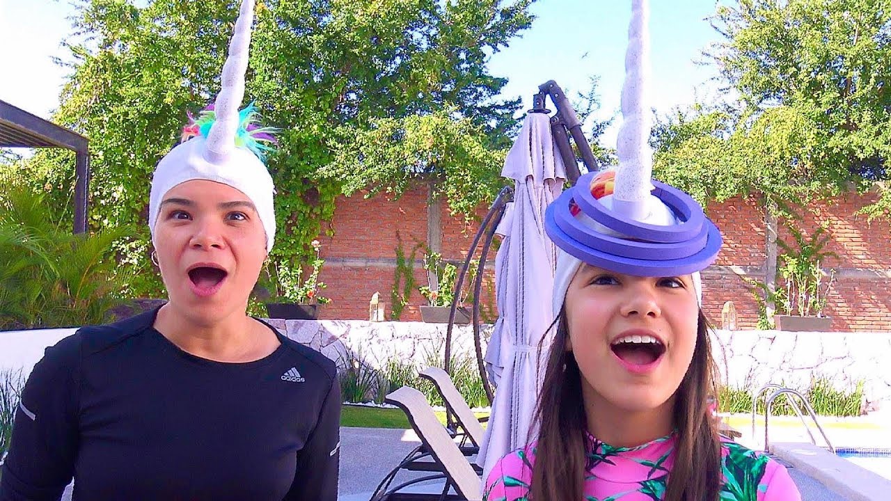 JUGANDO AL UNICORNIO CHALLENGE | AnaNana Toys - YouTube