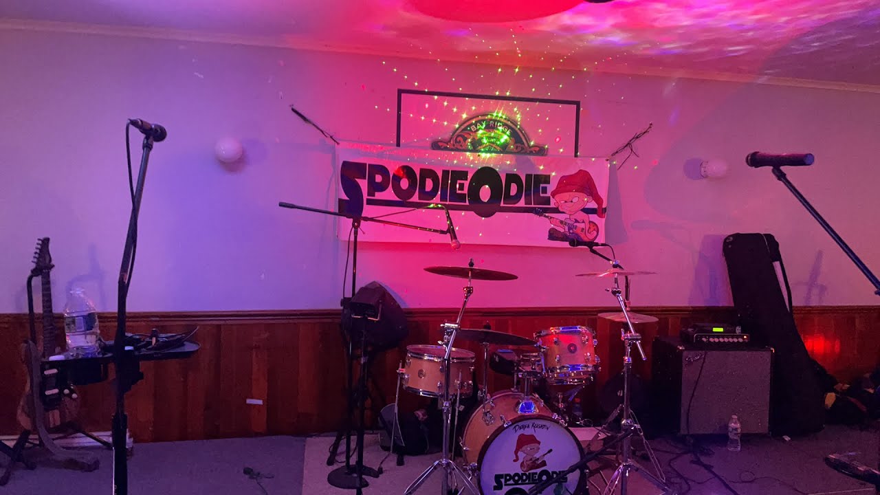 Spodie Odie LIVE At The Leif - YouTube