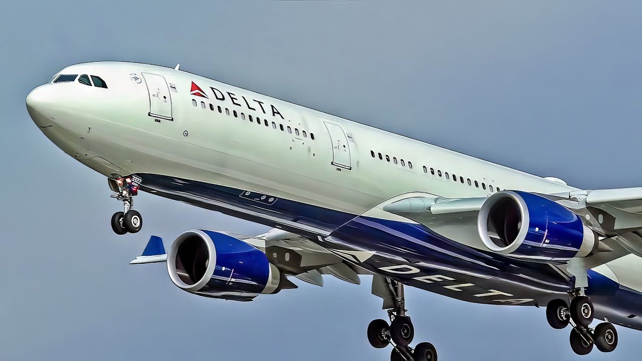 WINDY Airbus A330-300 Landing At SeaTac Int Airport From UP-CLOSE ...