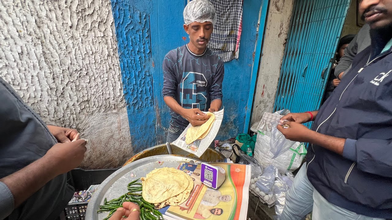 Raju Da: The Viral Pocket Paratha Man of Sealdah | Kolkata Street Food ...