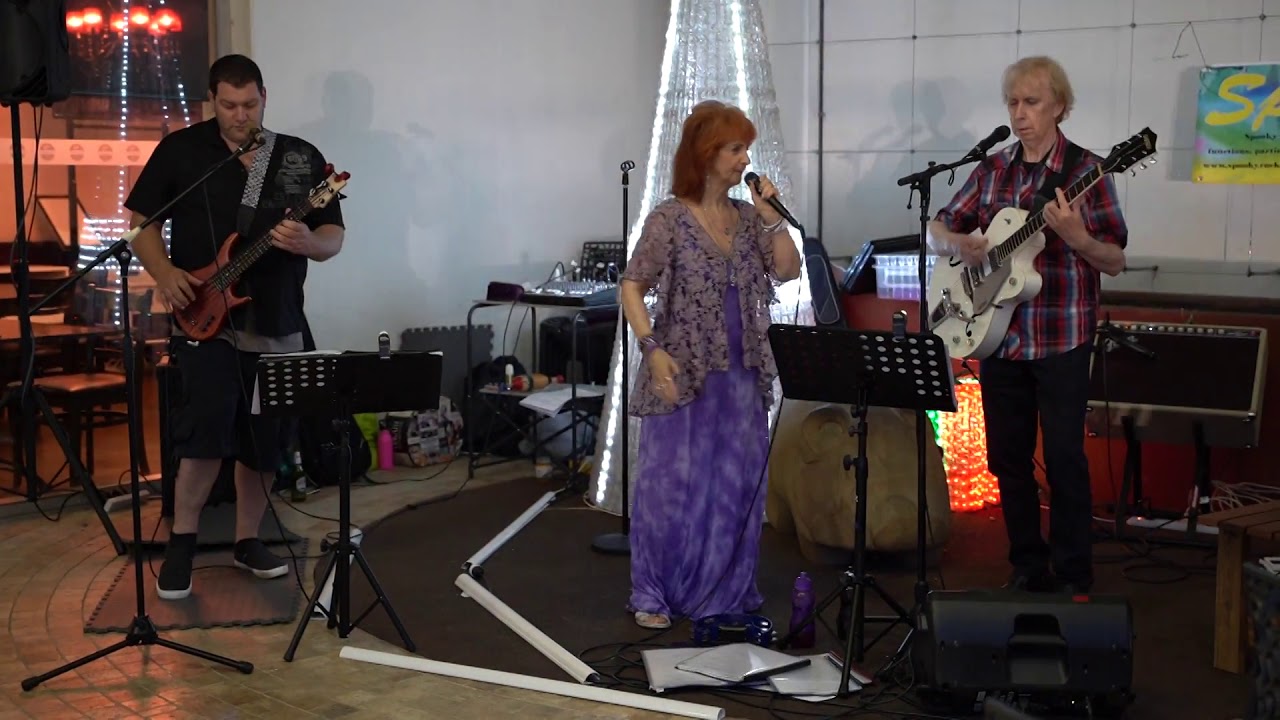 Spooky Trio paying tribute to Fats Domino- Hello Josephine - YouTube