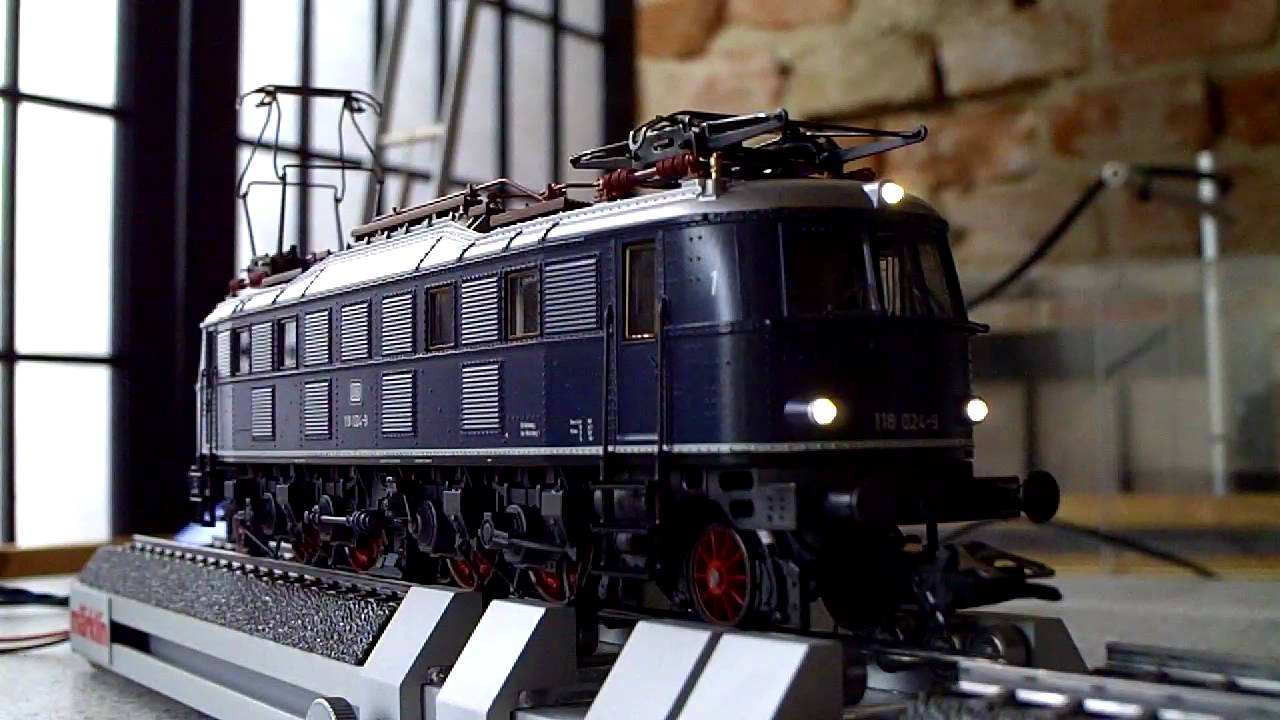 Elektrolokomotive BR 118 (E18) - YouTube