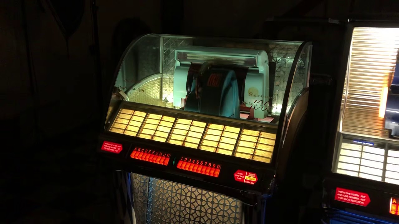 1953 100 Select Seeburg G Jukebox - YouTube