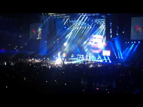 Love Money Party - Miley Cyrus Bangerz Tour - Lisbon, Portugal (15.06.2014)