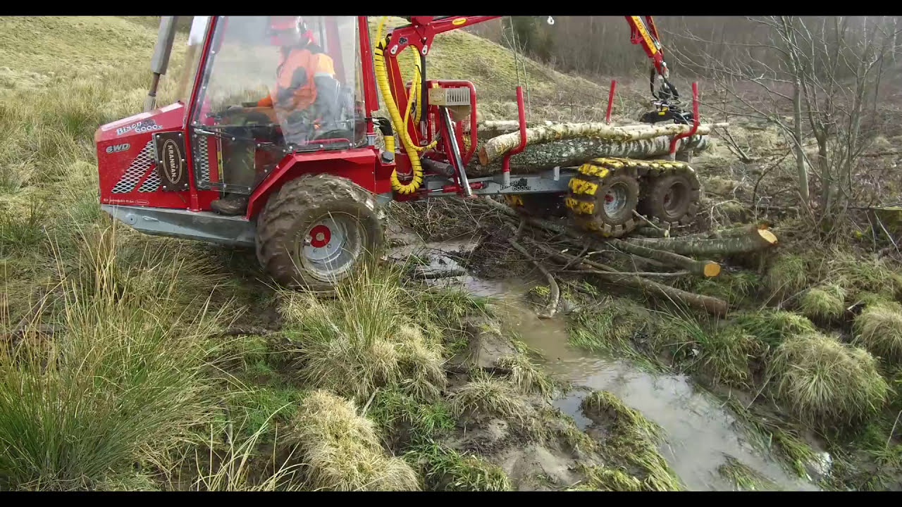 Kranman Bison 6000x med plastband och 46 cm breda framhjul - YouTube