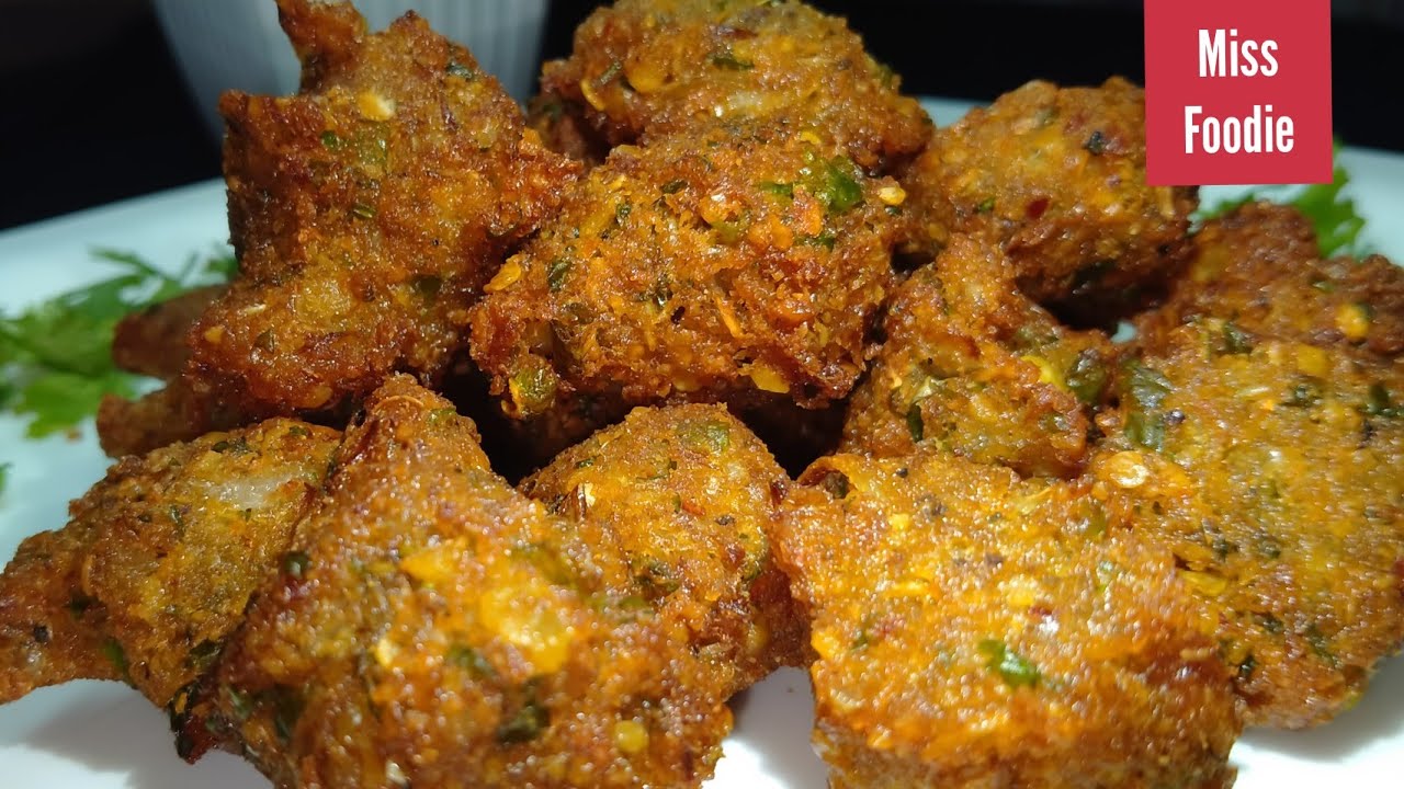 KHASARI KI DAL K PAKORAY BY MISS FOODIE | HOW TO MAKE DAL PAKORA URDU ...