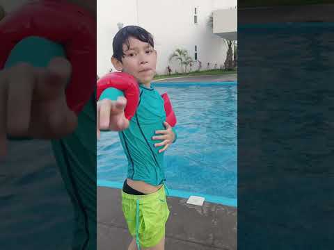 Día de alberca con Layito y sus clavados pro - YouTube