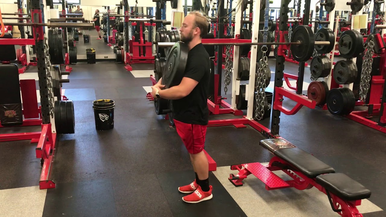 Plate Hug Forward Lunge - YouTube
