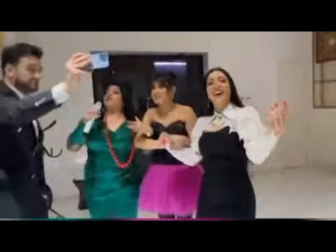 Maral Tahirqızı Vəfa Şərifovanın mahnısın efa etdi.Vəfa Şərifovada rəqs etdi.