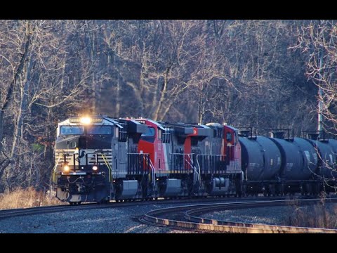NS 8032 Leads CN 3322 & CN 2924 With tank cars in Big Beaver Pa 12 2023 - YouTube