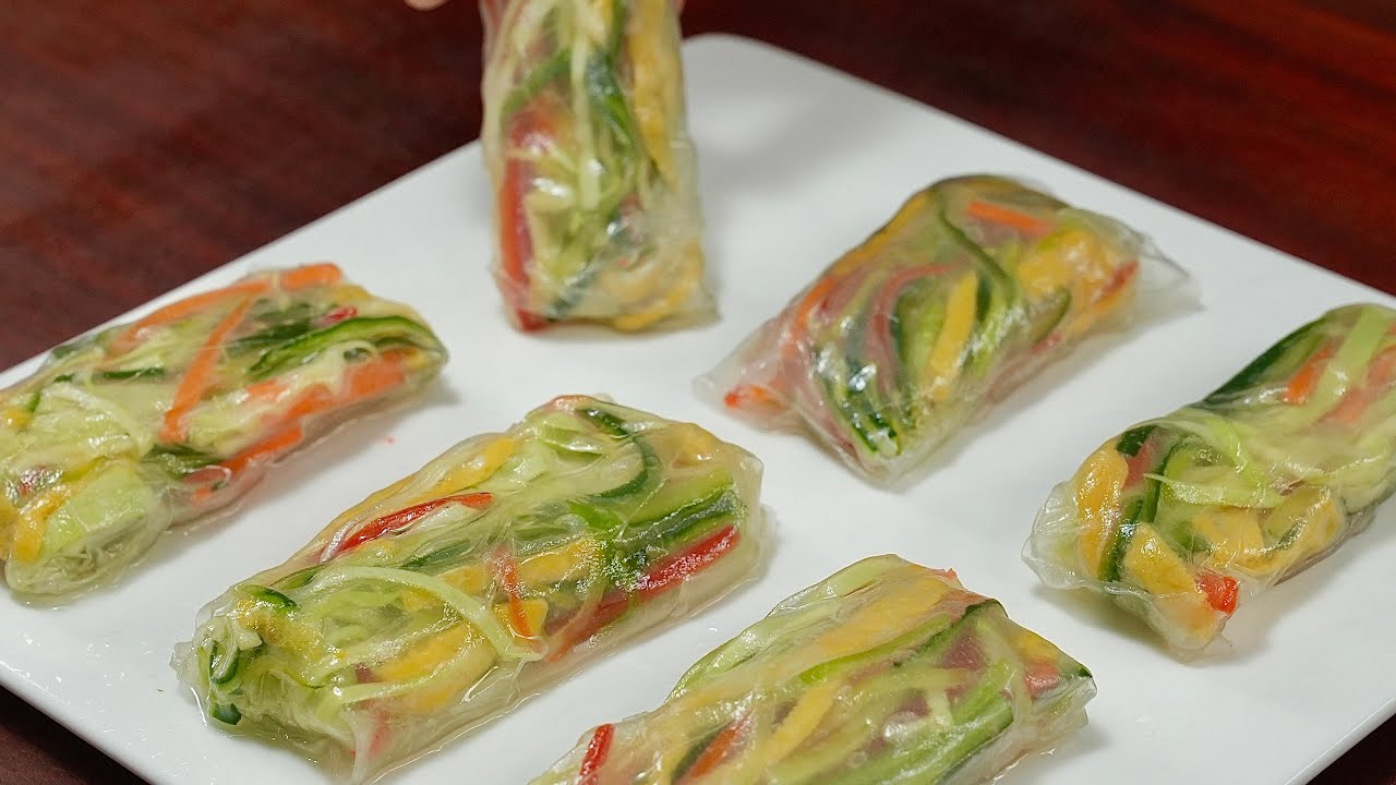Roll Cabbage In Rice Paper Roll Make Fresh Spring Roll In 10 Minutes roll-cabbage-in-rice-paper-roll-make-fresh-spring-roll-in-10-minutes
