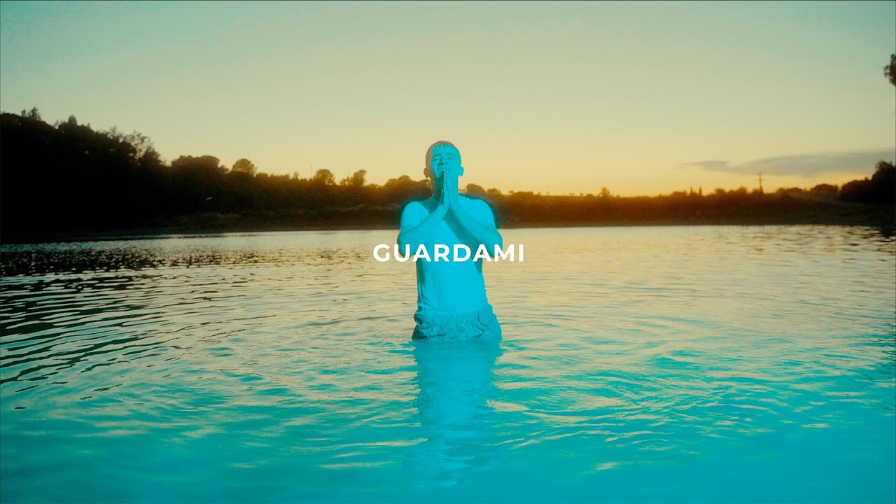 Bombo - GUARDAMI - YouTube