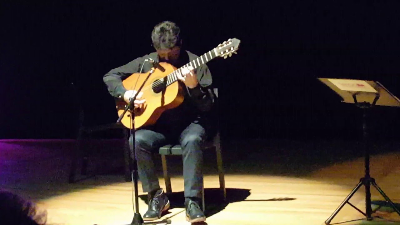 NOSTALGIAS de Cobian y Cadicamo por Hugo RIVAS, enorme guitarrista ...