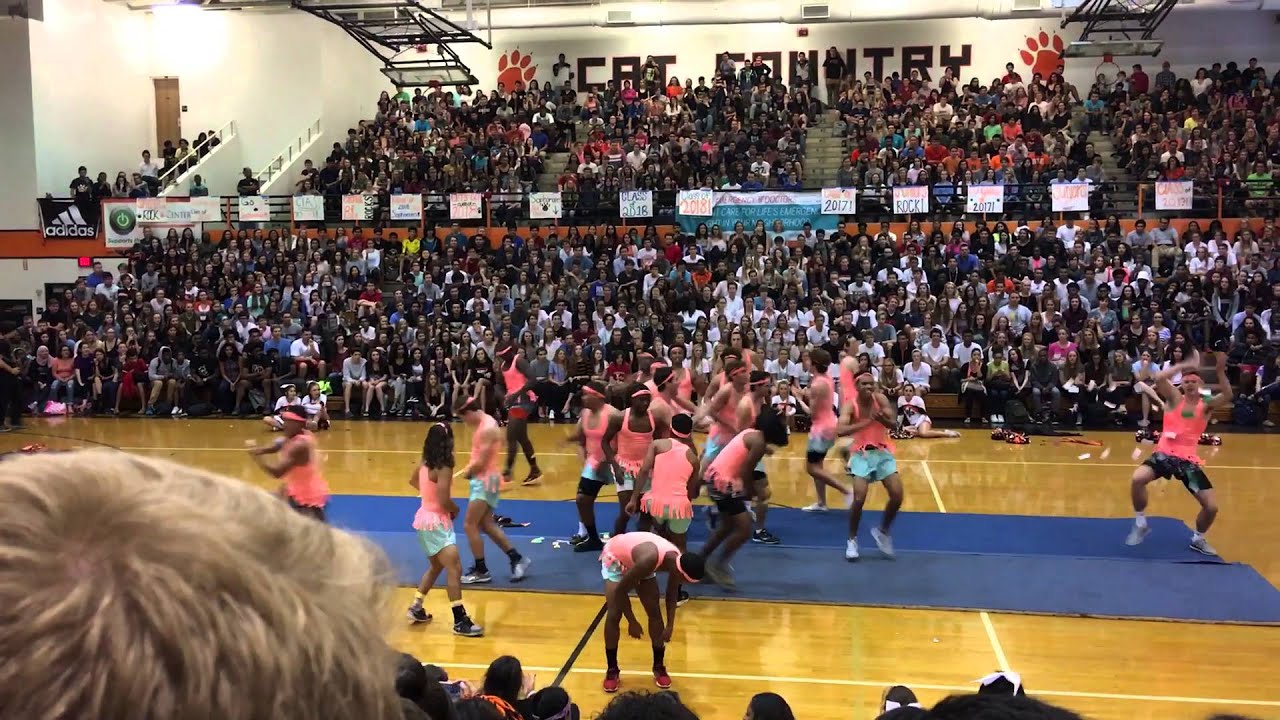 2016 WPHS Senior Powder Puff Performance - YouTube