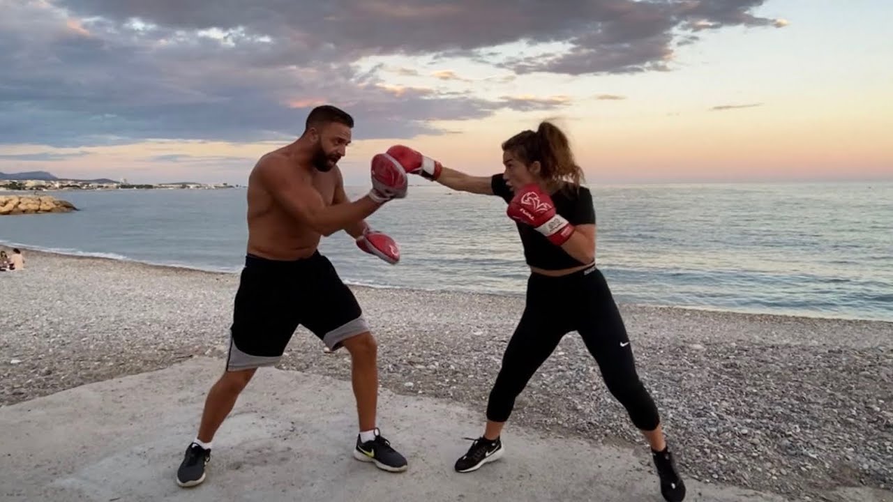 BOXING SLOWMOTION [TECHNIQUE DE DÉFENSE] - YouTube