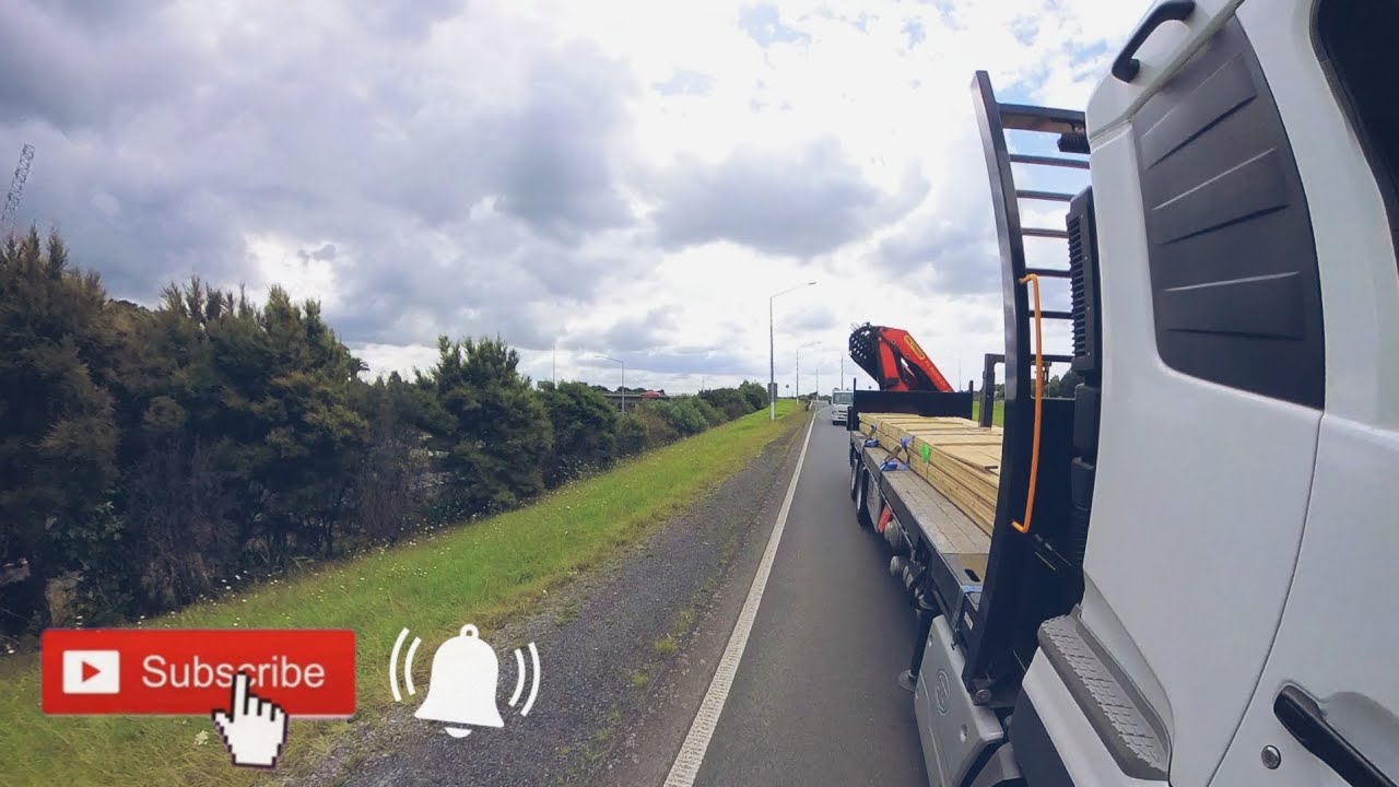Unloading timber packs with hiab - YouTube