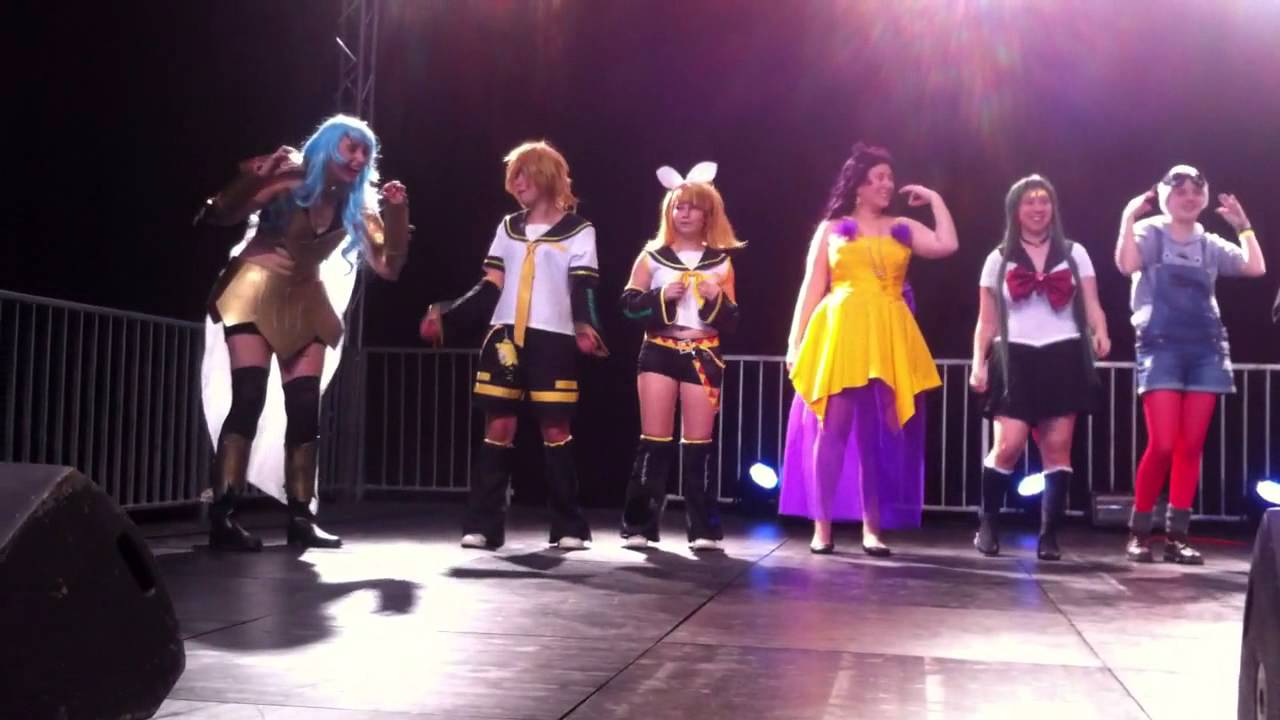 Rin & Len Kagamine learn to dance !! Japan Touch - YouTube