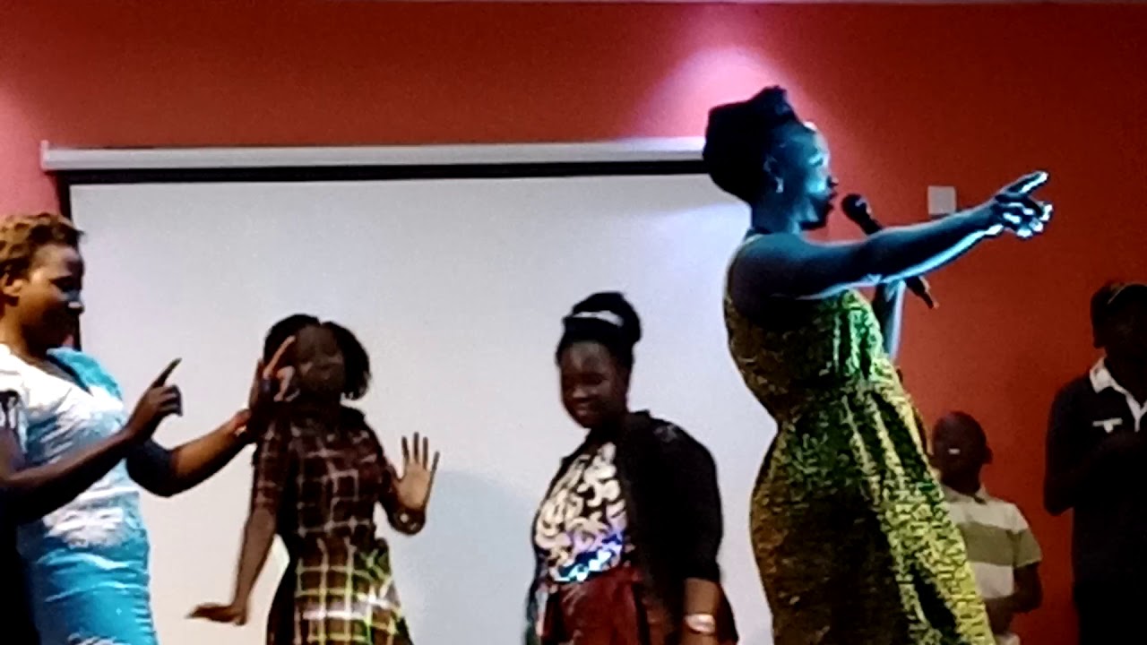 Ashanut performs at moroto tourist resort makes people happy - YouTube