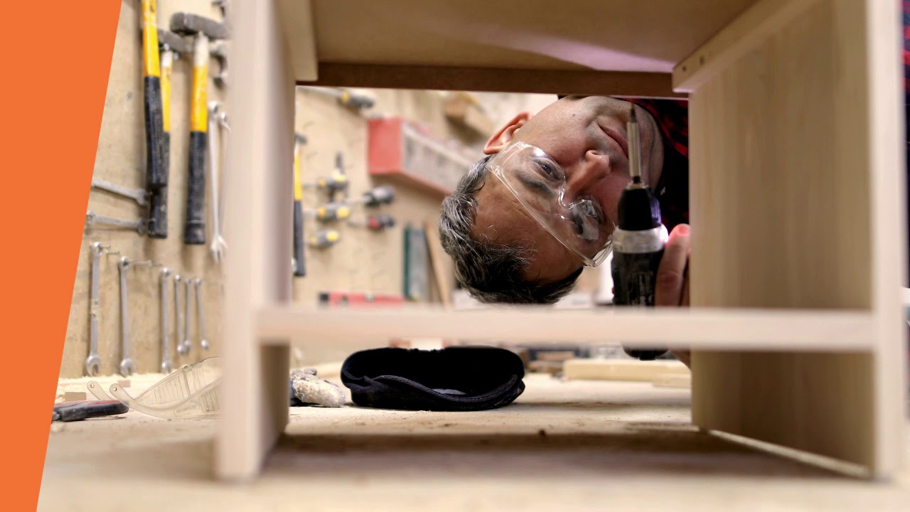 PWC Espace Bricolage Billboard TF1 Septembre 2020 IN AUTOMOTO - YouTube