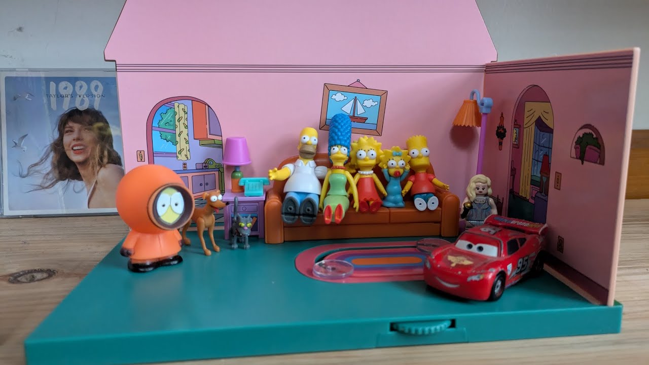 The Simpsons Living Room Diorama Unboxing And Review - YouTube