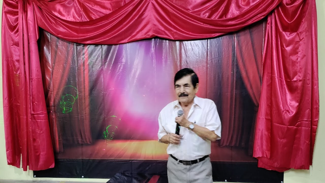 Mario Gallardo Cantando Perfume de Gardenias - YouTube