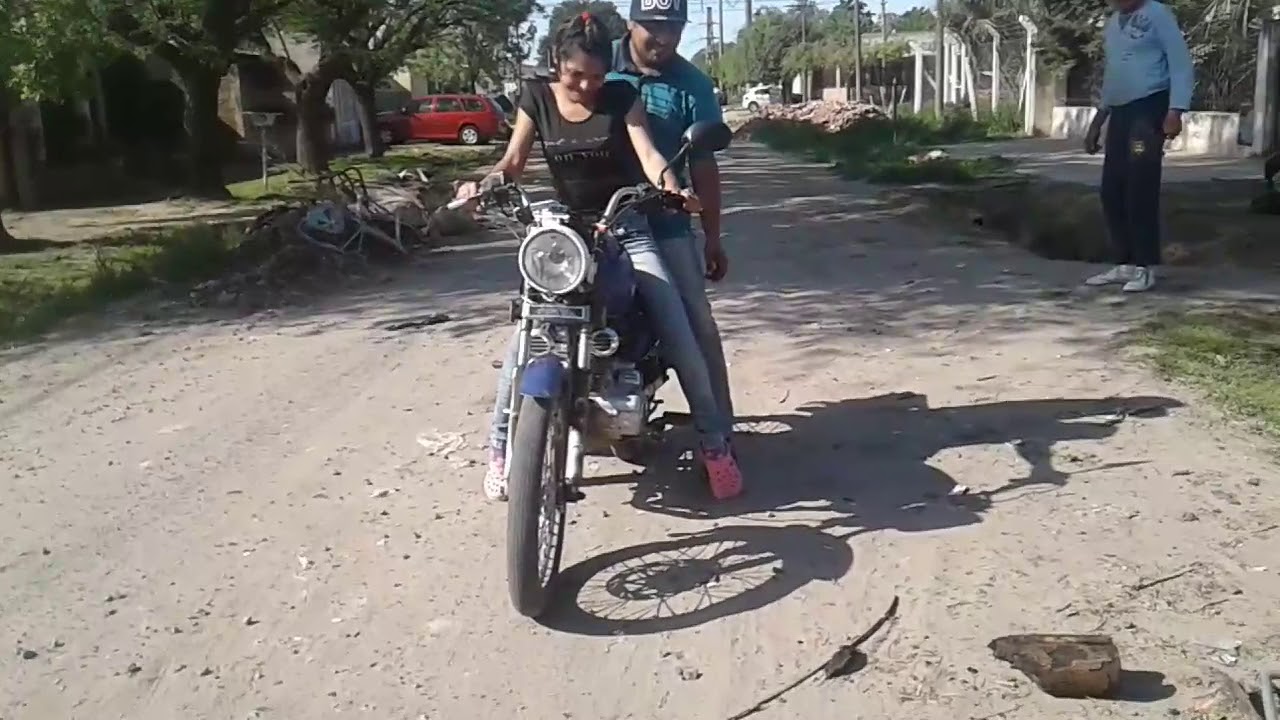 Cómo aprender andar en moto - YouTube