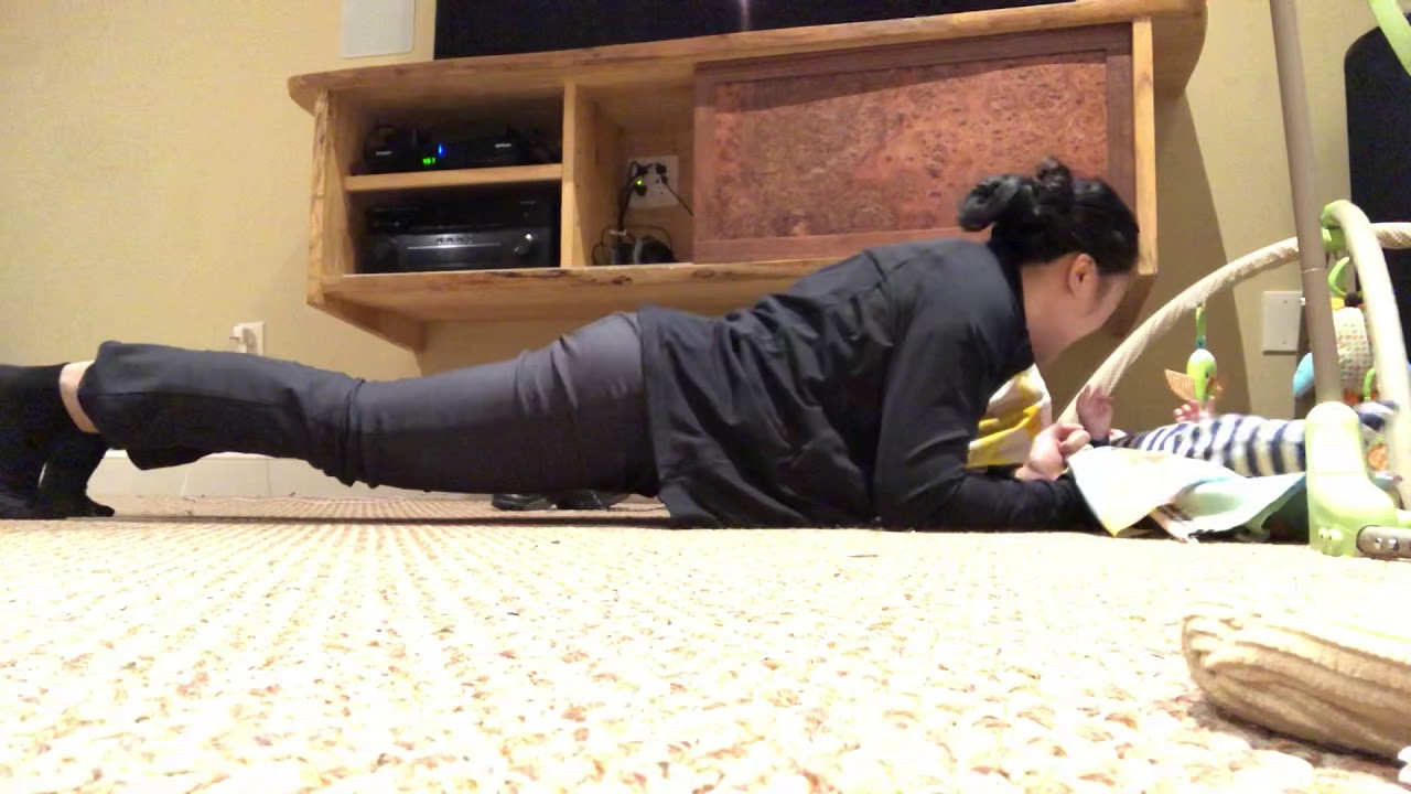 Planks with laughing baby - YouTube