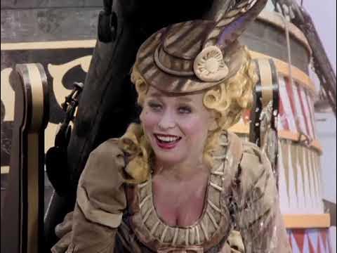 Worzel Gummidge - Season 2 Episode 01: Worzel and the Saucy Nancy - YouTube