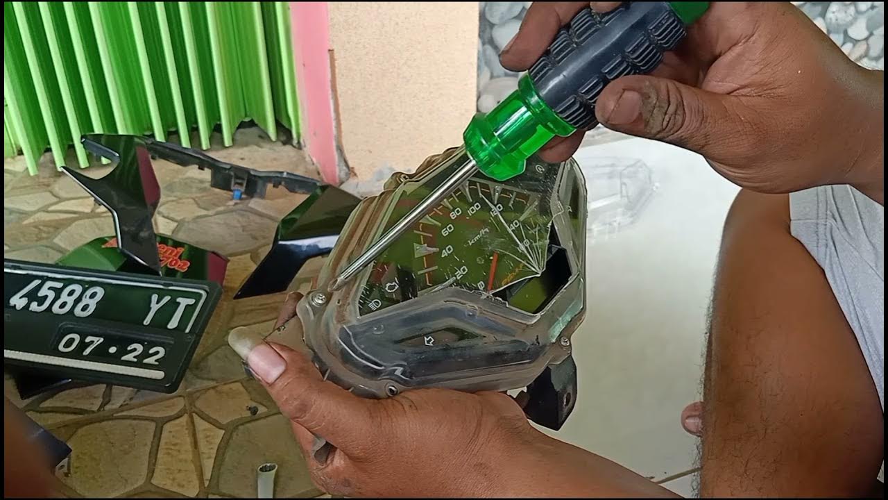 Cara mengganti mika sepdometer honda Vario 125/150 old #honda vario125 #mika sepdometer # ...
