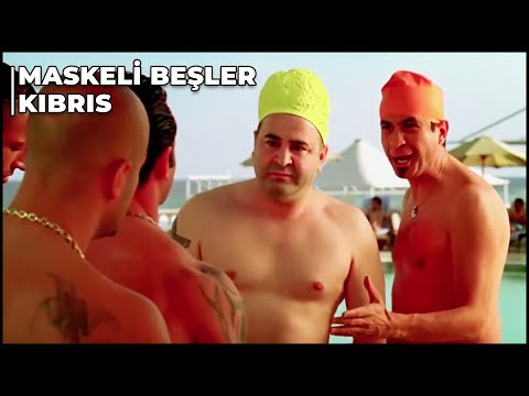 Maskeli Beşler Kıbrıs - Affedersiniz Şezlong Boş Mu? | Türk Komedi Filmi