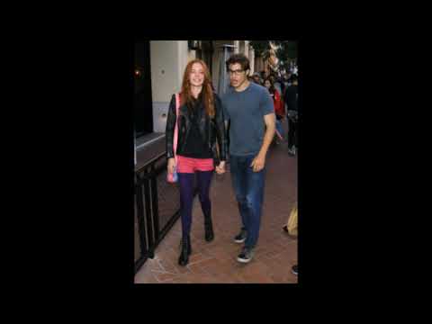 Chloe Dykstra and Cameron Cuffe – Outside Comic-Con in San Diego - YouTube