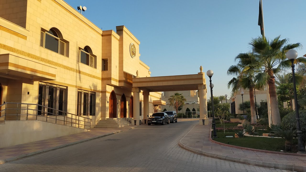 সৌদিতে বাংলাদেশী এম্বাসি সবাই চিনে নিন।Tanvir Rizvi - YouTube