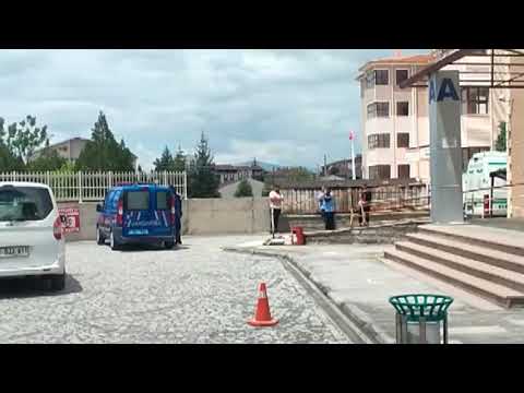 Yol kenarında yanmış halde biri kadın biri erkek 2 ceset bulundu