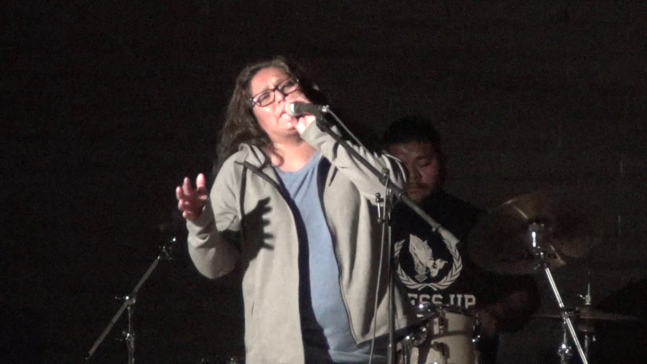 Adrienne Rivera - Jesus, I Love Calling Your Name - YouTube