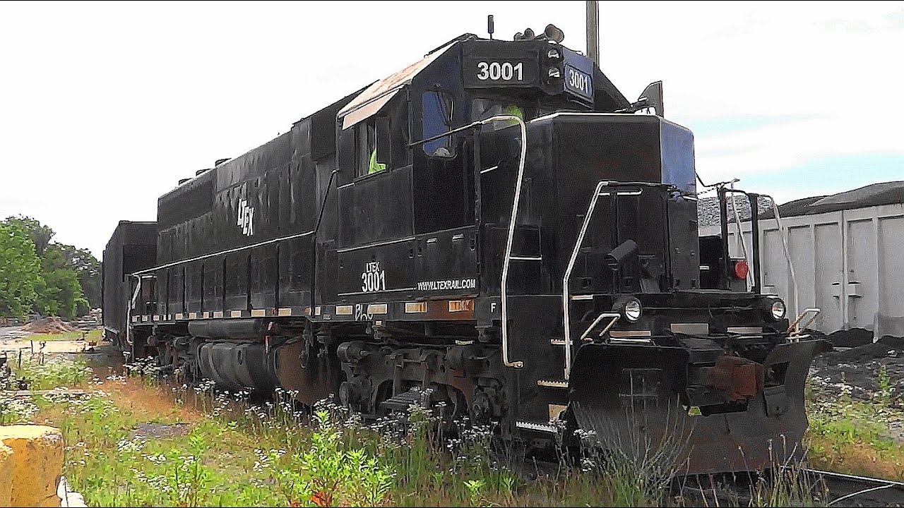 LTEX EMD GP40-2 Locomotive Working the Millville Quarry Site - YouTube