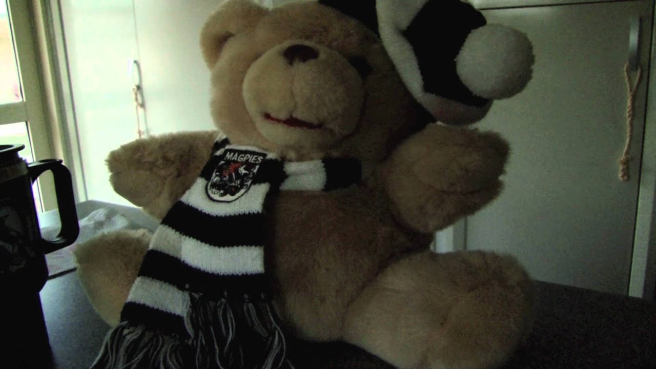 Collingwood theme song AFL Singing Teddy Bear mapgies - YouTube
