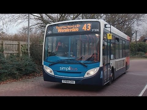 Retford bus station ADL Enviro 200 37206 (Ex Grimsby, Lincoln. ) - YouTube