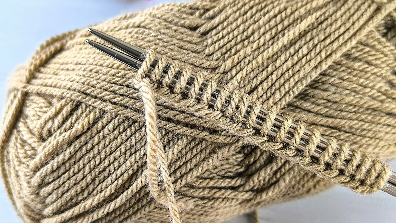 Everyone is after this awesome pattern! Easy and Most Beautiful Two ...