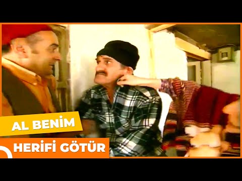 Şu Fakire Üç Beş Sadaka Verin | Fıkralarla Türkiye