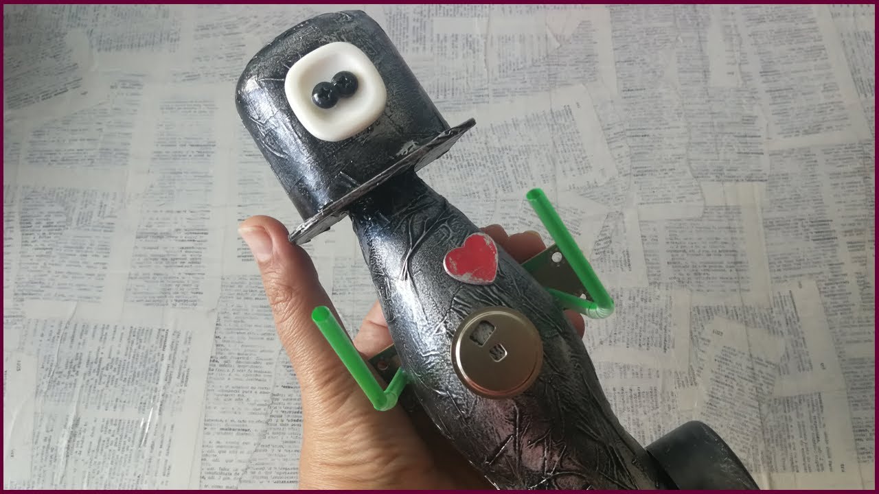 Olha o robô! Tutorial de como construir um robô: brinquedo reciclável ...