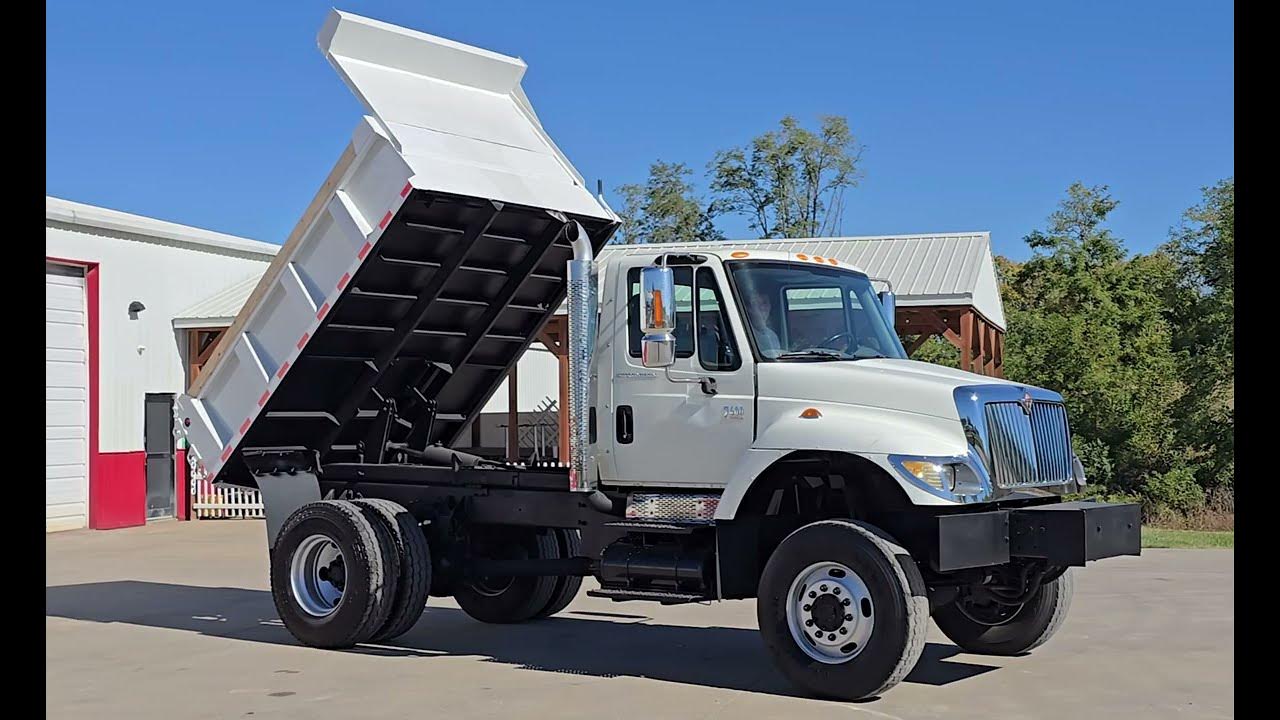 2004 INTERNATIONAL 7400 4WD 4x4 DUMP TRUCK DT530 WHITE - "BED LOWERING" - YouTube