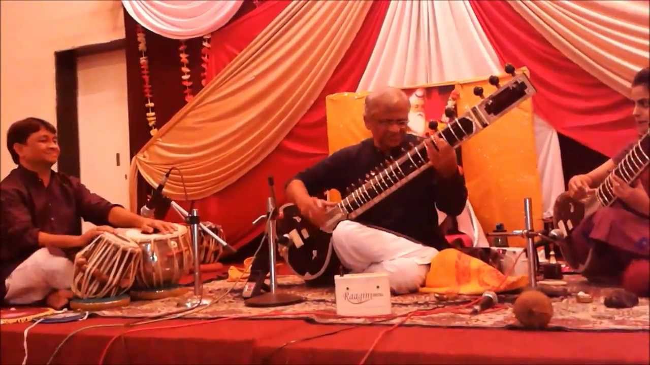 Raag Kalavati Drut in Rupak Taal by Vidur Mahajan - YouTube