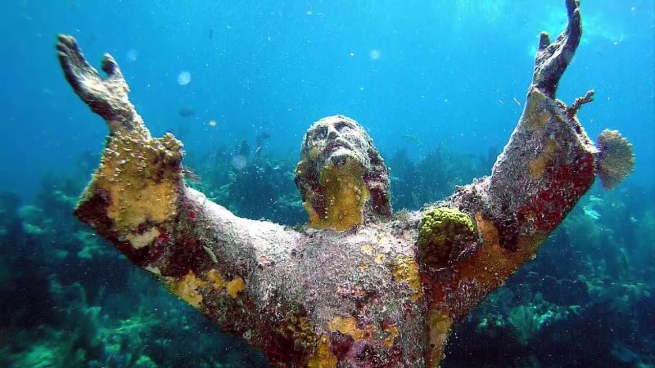 Las 10 cosas más curiosas halladas bajo el mar - YouTube