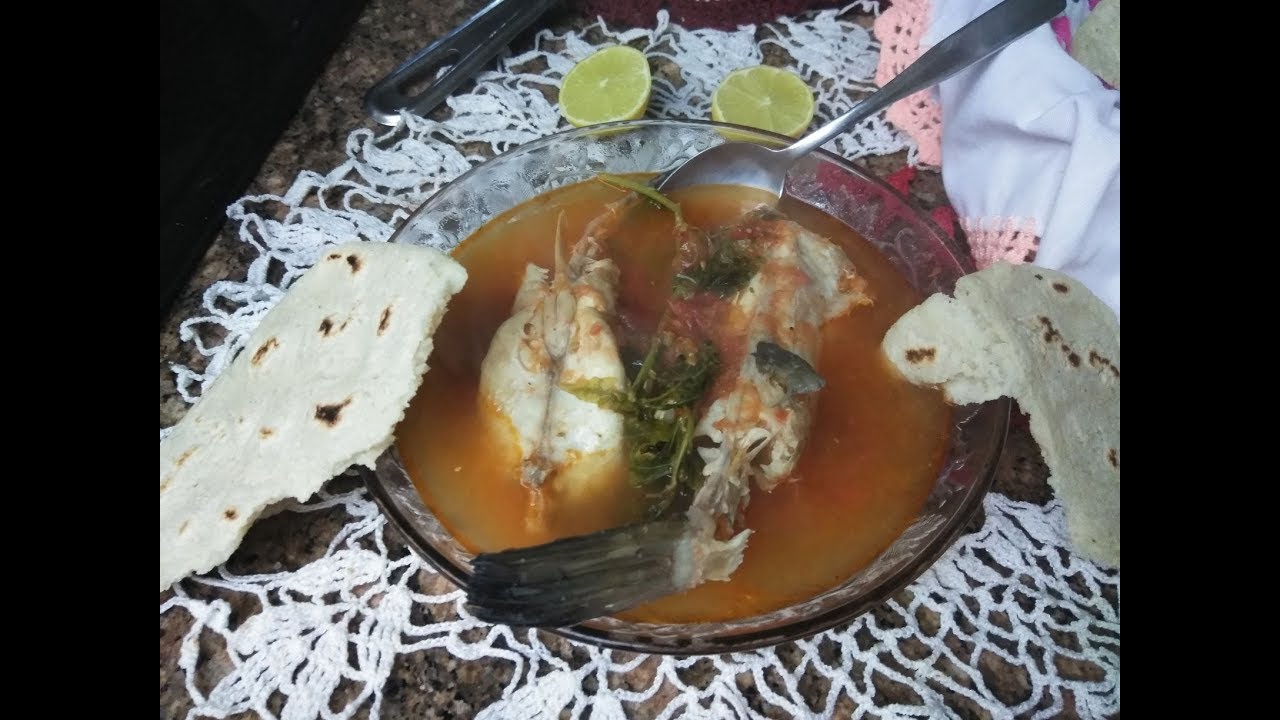 Pollito de mar en caldo con jitomate rojo y jalapenos - YouTube