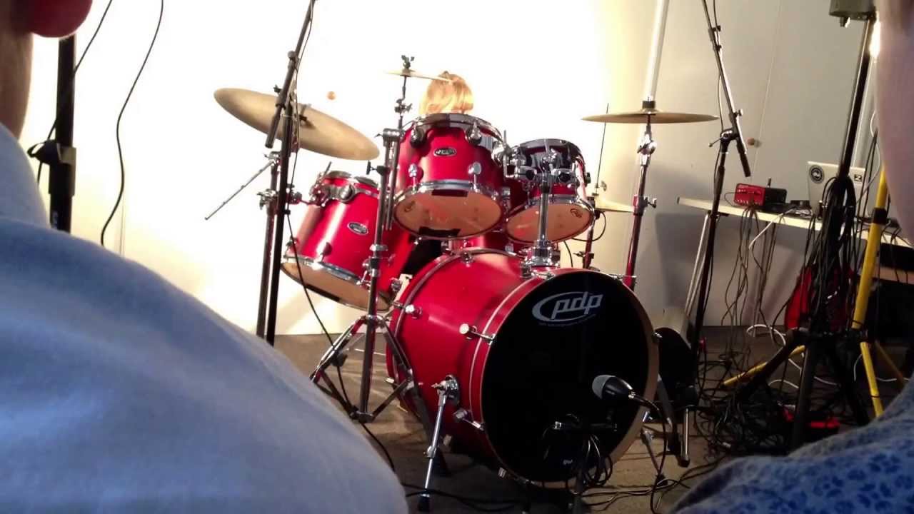 Ruby's first drum show. - YouTube