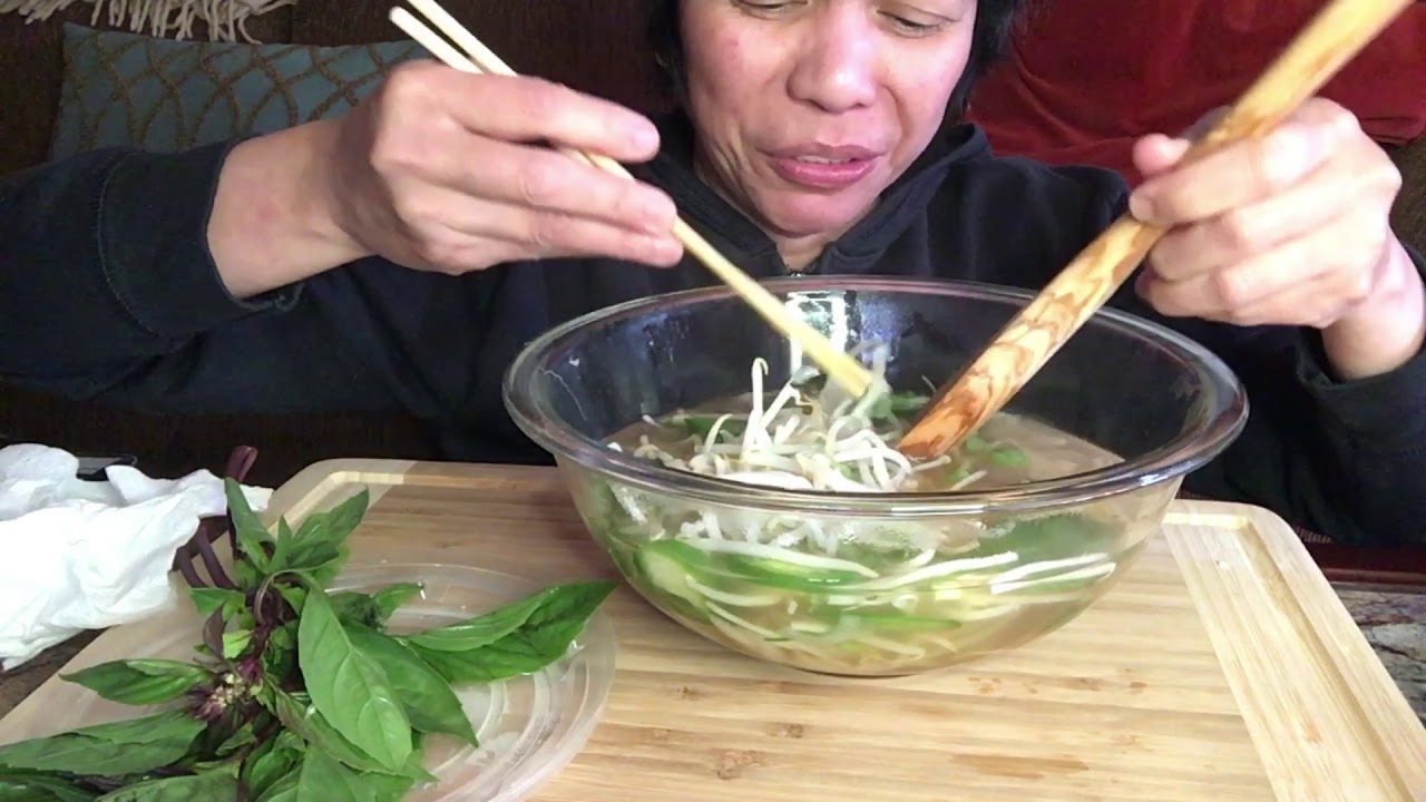 PHO VIETNAMESE SOUP | TENDON | FISH BALLS - YouTube