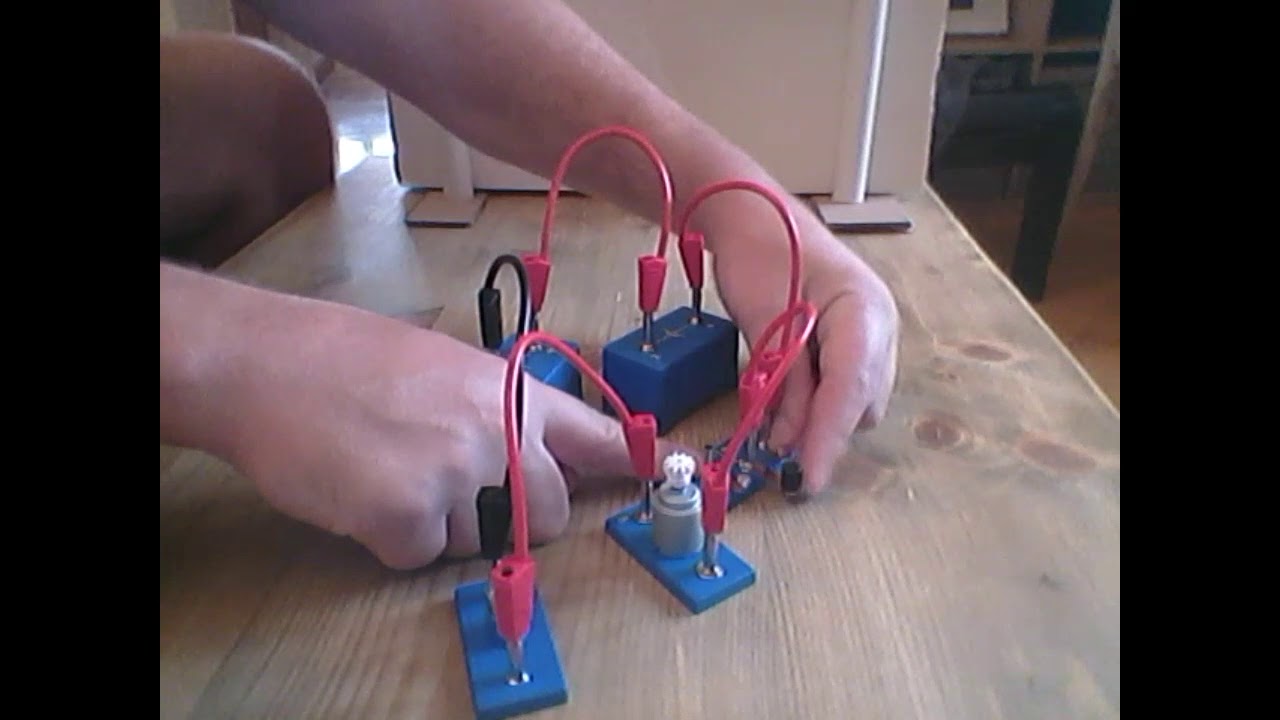 Building Circuits New - YouTube