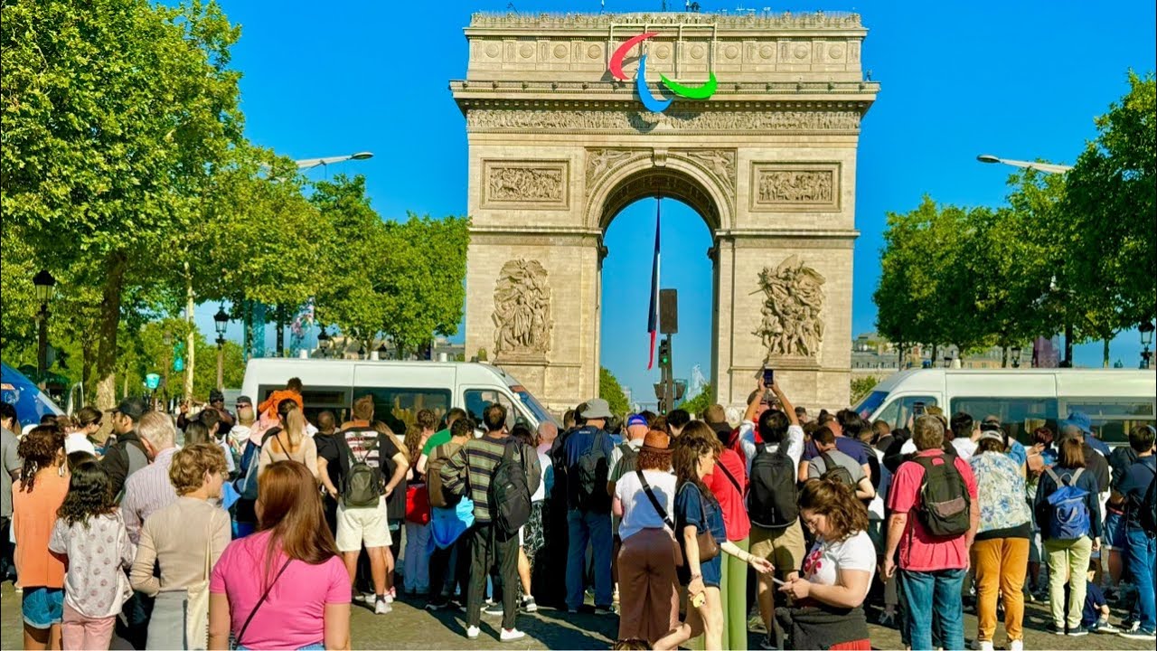 LIVE France Bastille Parade 2024 - Walking Around Paris - YouTube